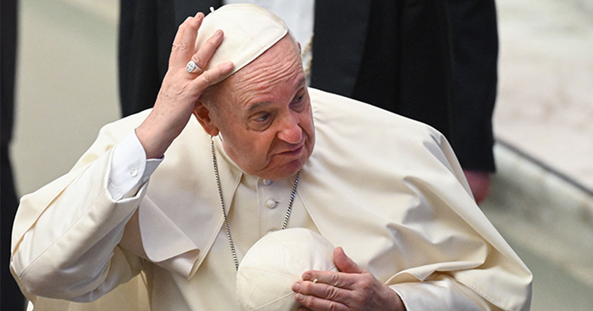 Music-loving pope visits Rome record store • PhilSTAR Life