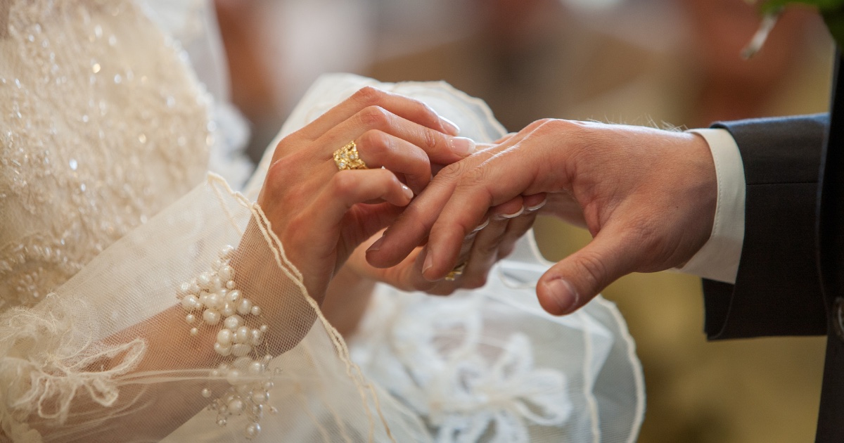 Groom passes away one hour after wedding ceremony due to fatal blood ...