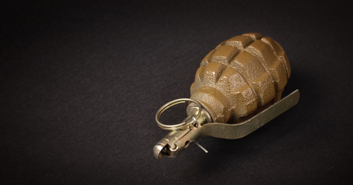 Woman learns tool she used as a hammer for 20 years is hand grenade ...