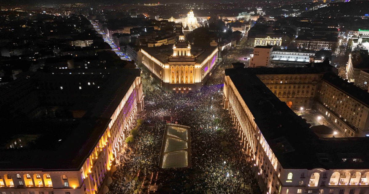 Bulgarian government resigns after weeks of anti-corruption protests ...