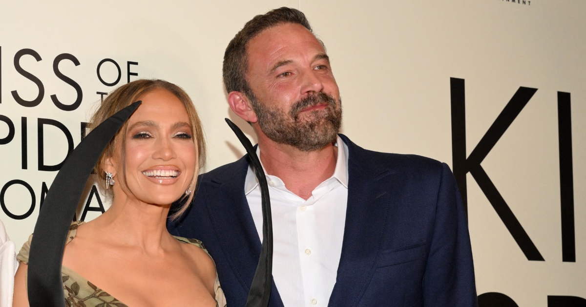 LOOK: Jennifer Lopez, Ben Affleck reunite for the first time since ...