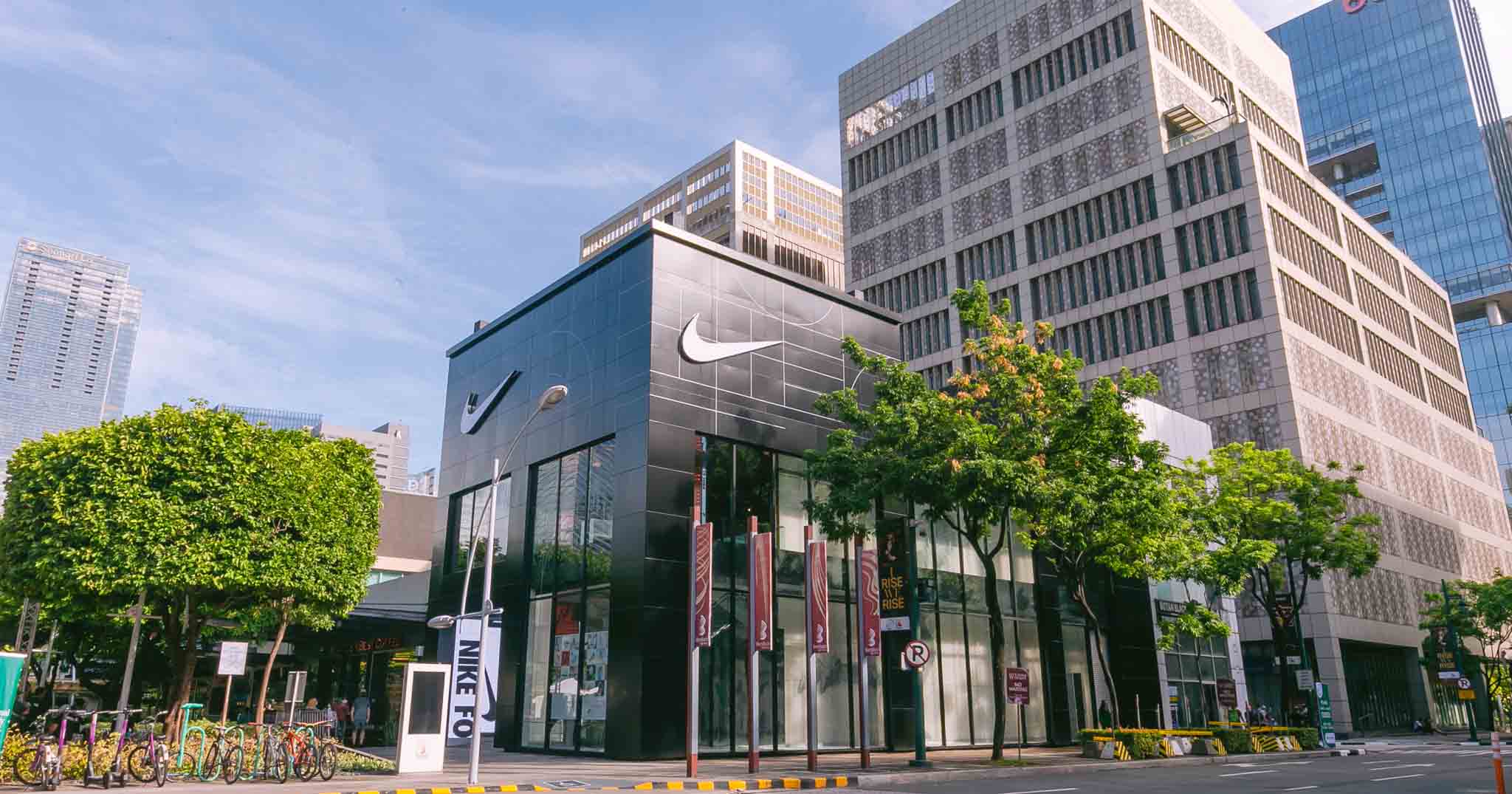 LOOK: The biggest Nike store in Southeast Asia reopens in Fort BGC ...