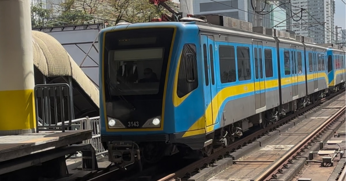 Female passengers to get free LRT-2, MRT-3 rides on March 8 for ...