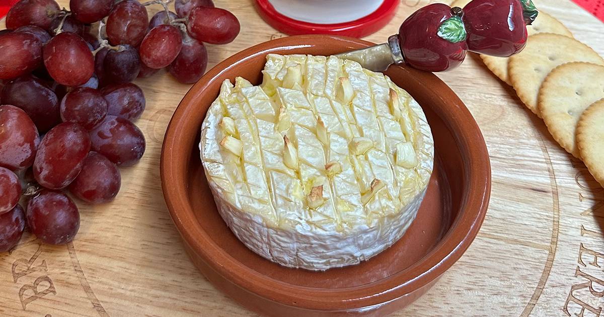 This New Year, surprise your guests with Baked Camembert • PhilSTAR Life
