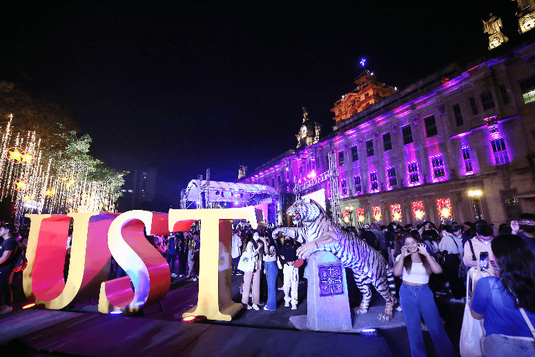 LOOK: Paskuhan festivities commence with 70-foot-tall Christmas tree ...