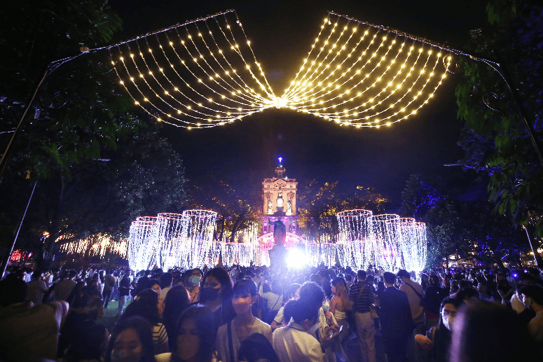 LOOK: Paskuhan festivities commence with 70-foot-tall Christmas tree ...