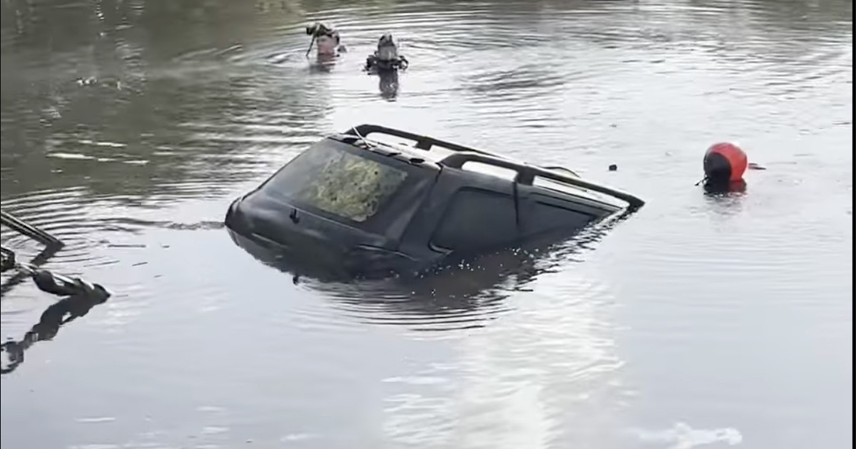Car belonging to man missing for 16 years found underwater with human ...