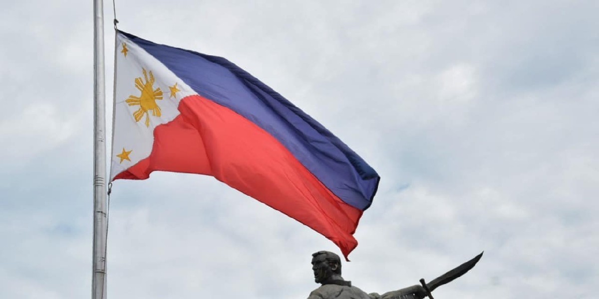 Here's why we lower Philippine flags at 'half-mast' when mourning ...