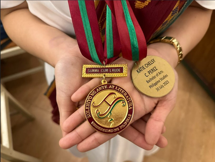 UP student who failed the UPCAT but graduated with Latin honors shares ...