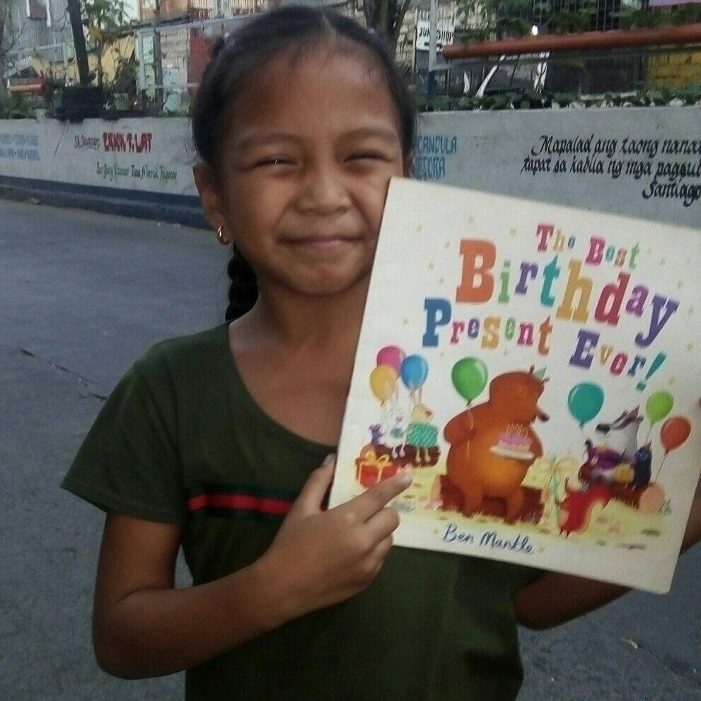 This 72-year-old man turned his home into library to give back to the ...