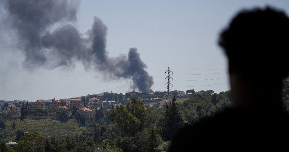 Trump says Iran ceasefire is 'on life support' as hopes for a deal fade ...
