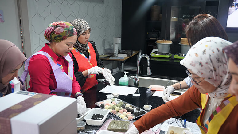 A sweet and sticky Korean-Pinoy exchange • PhilSTAR Life