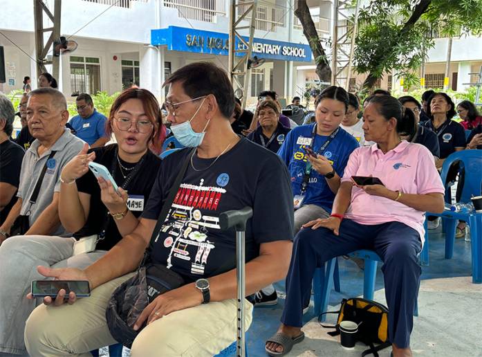 Globe’s #SeniorDigizen campaign helps Pasig City seniors embrace tech ...