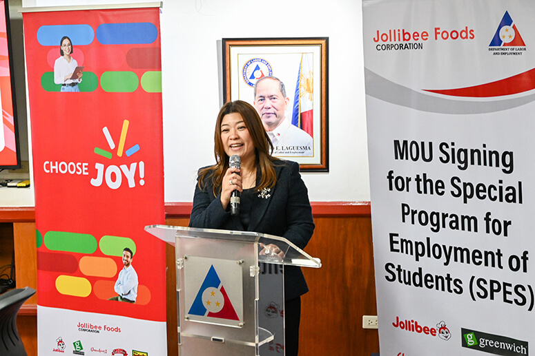 DOLE, Jollibee Group join forces to provide jobs to 900 indigent youth ...