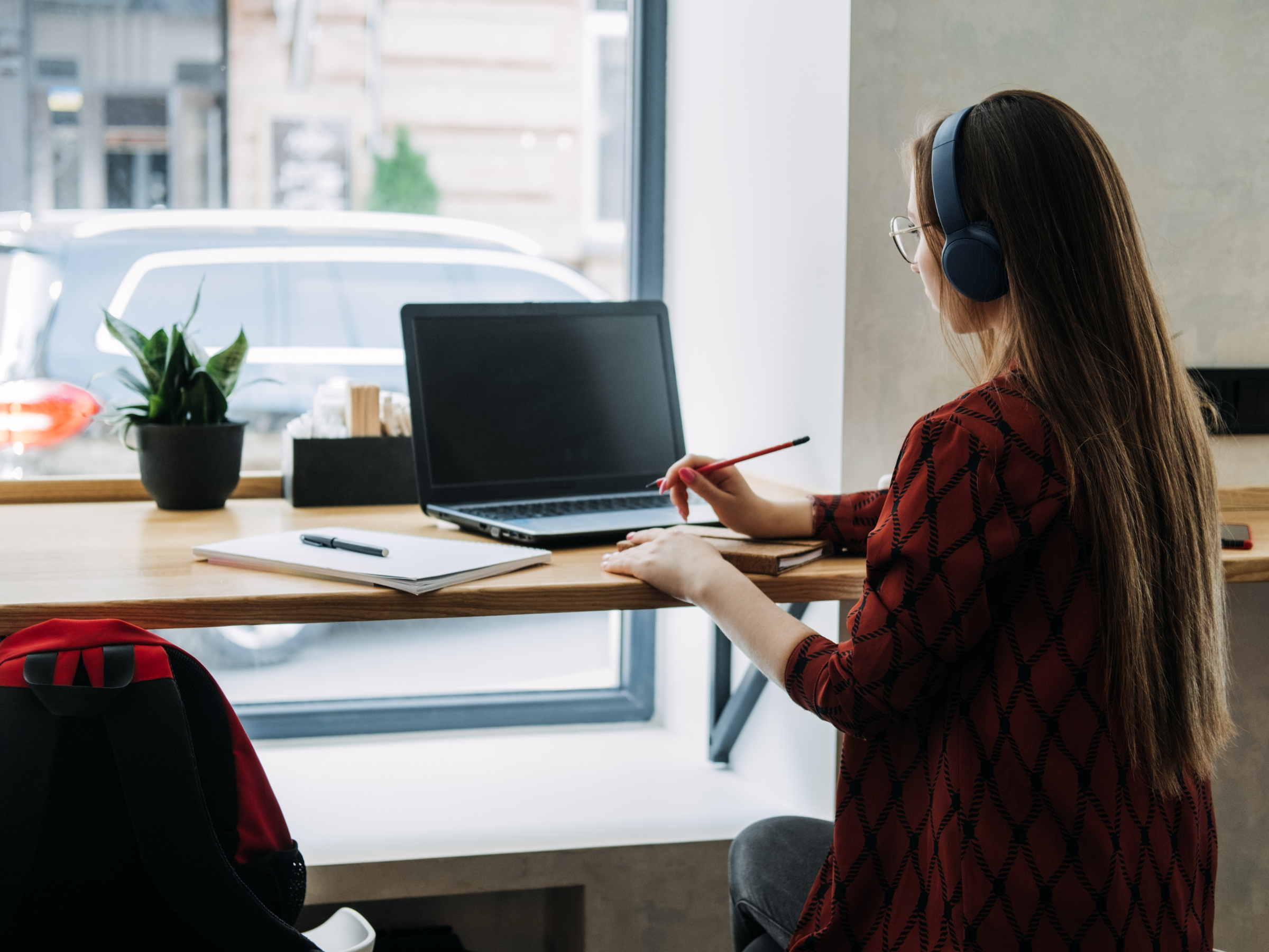 Ready to earn? Here are the best platforms to find your next raket ...