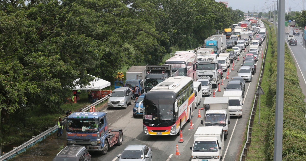 Grandfather who died in NLEX accident saved two-year-old granddaughter ...