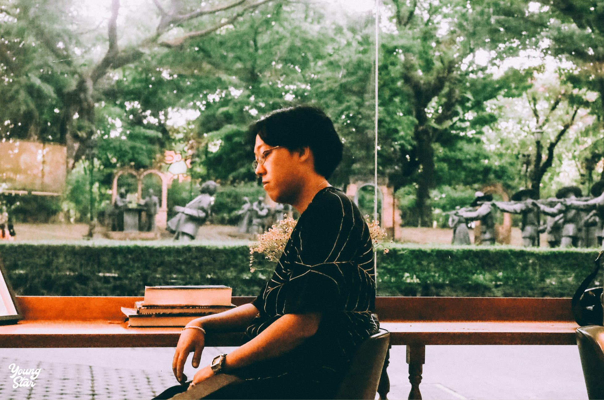 Waiian either dies a hero or lives long enough to be ‘lods’ • l!fe ...