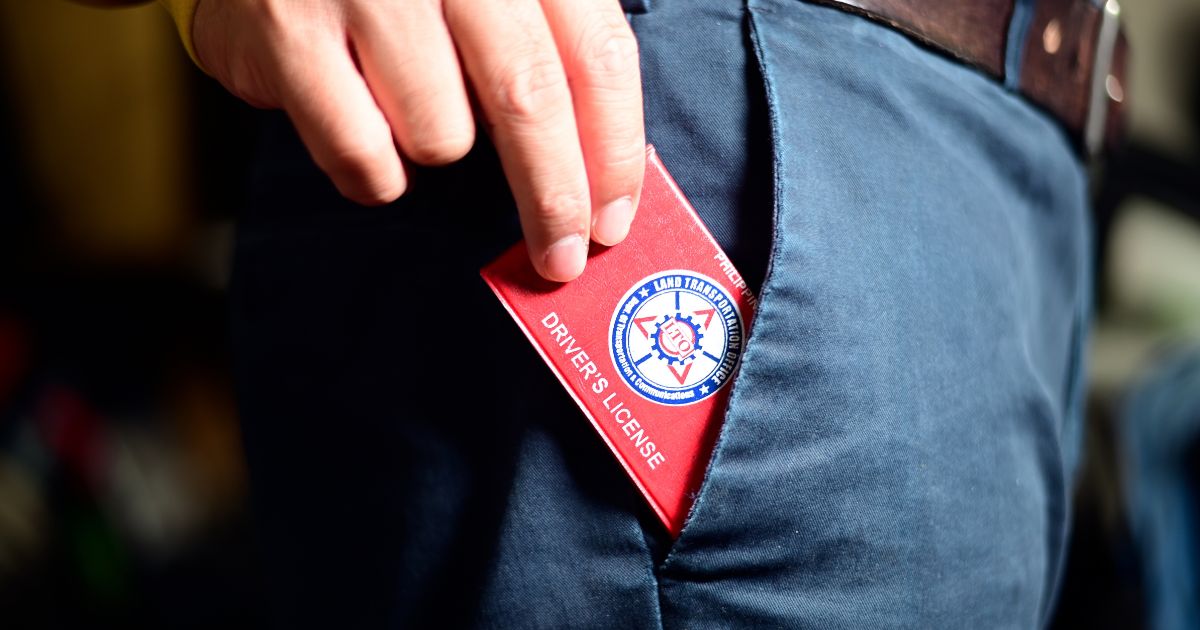 Here's how to check the status of your driver’s license plastic card ...