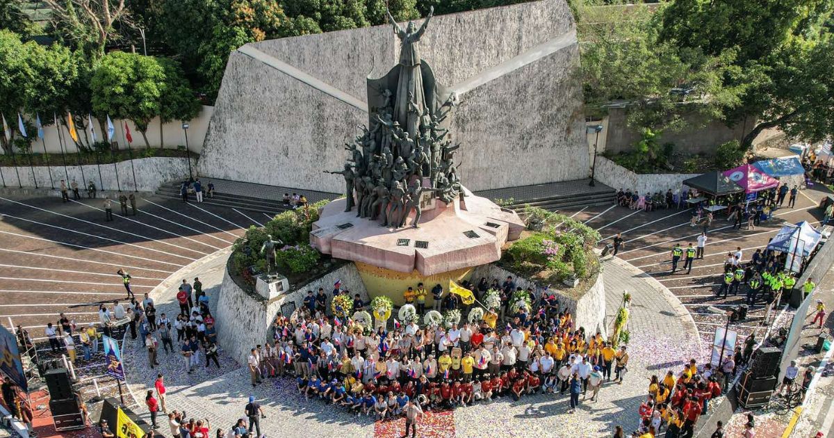 LOOK: Celebrities, institutions commemorate 39th EDSA People Power ...