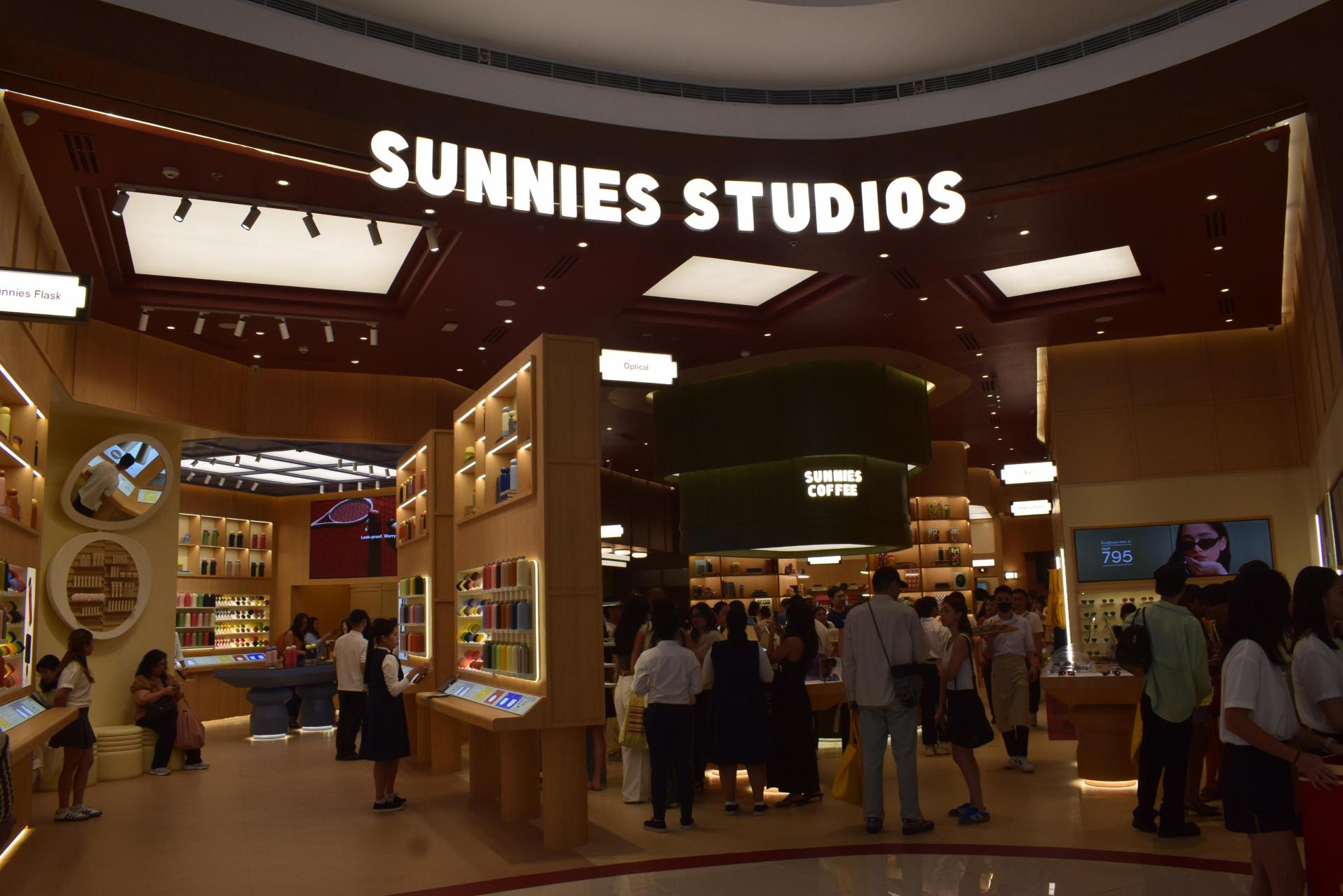 From a lounge room to a library: Here's what you'll find at Sunnies ...