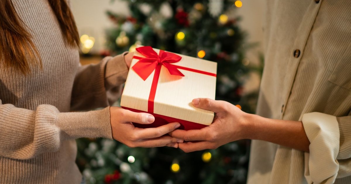 Should you stop giving Christmas gifts to people who don't give one ...