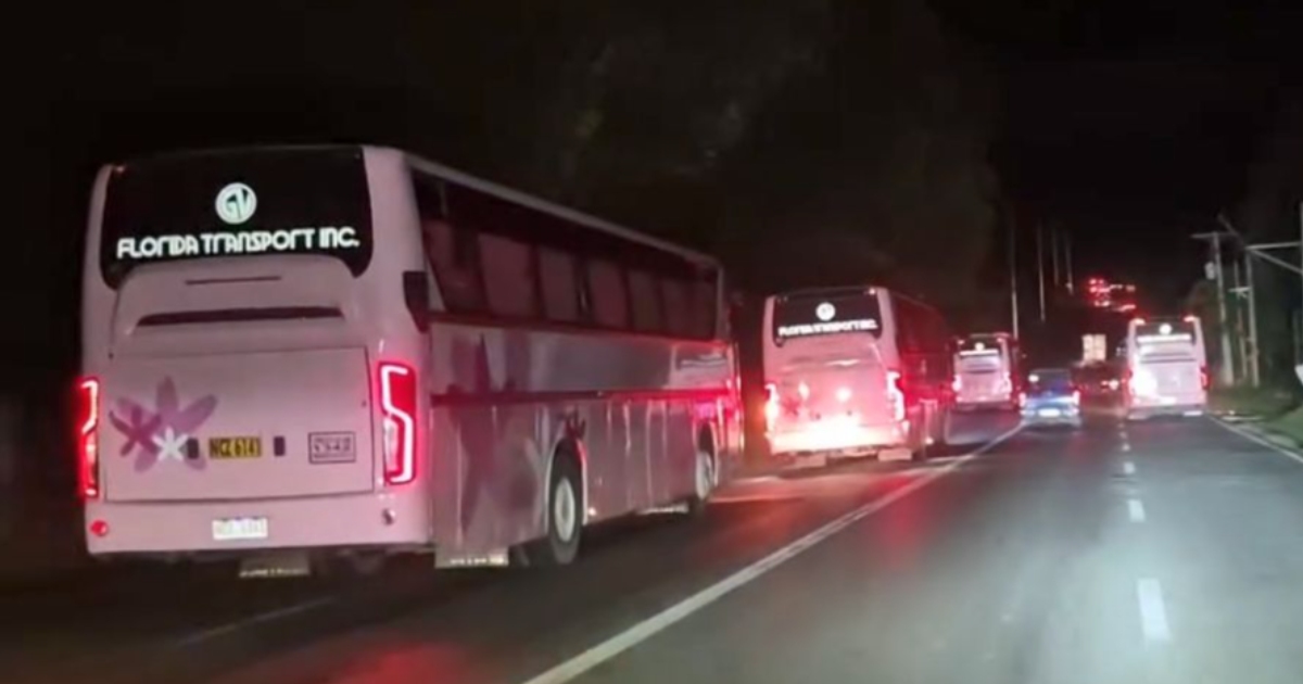 Bus company to sue uploader of viral video showing 'racing' Florida ...