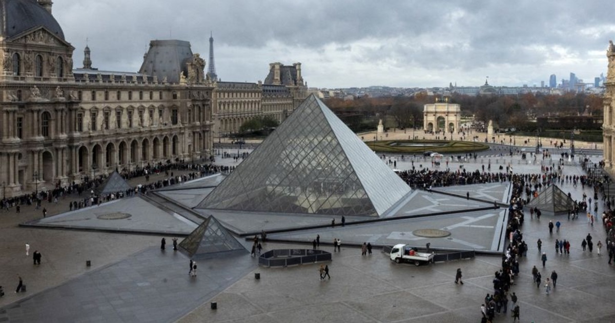 Louvre says hundreds of works damaged by water leak • PhilSTAR Life